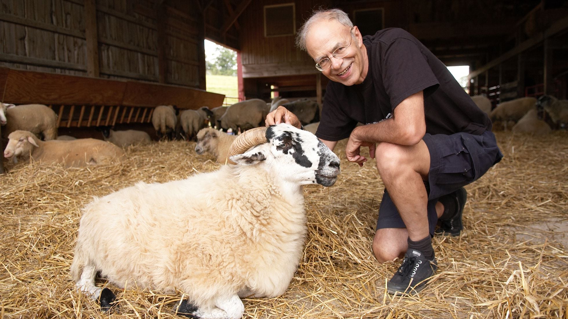 Peter Singer Updates Seminal Book: “Animal Liberation Now” - Farm Sanctuary